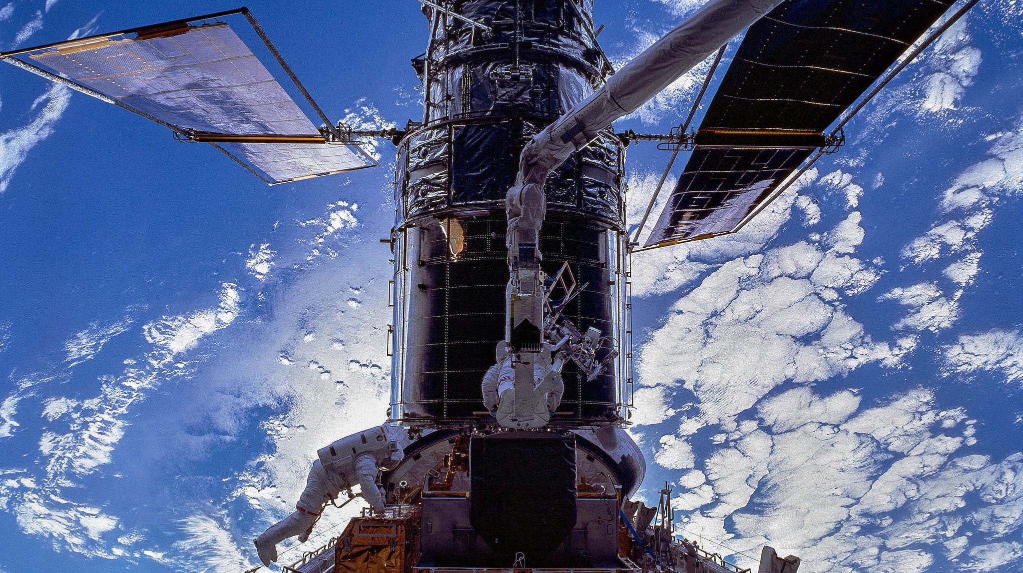 Why Satellite Repairs Should Be Left to the Experts - Dreams wire